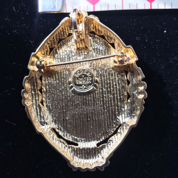Edgar Berebi | Jewelry | Vintage Berebi Limited Edition Cameo Style Pin ...